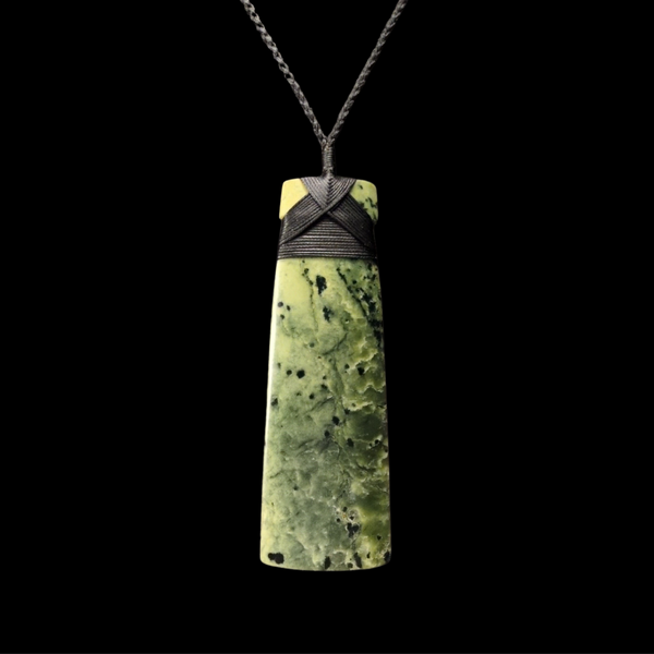 Hei Toki Raukaraka- Greenstone Adze Pendant - Sands Carving Studio