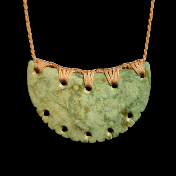 Kōuma Inanga - Greenstone Breastplate Pendant - Sands Carving Studio