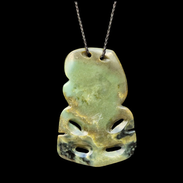 Hei Tiki Inanga- Greenstone Tiki Pendant - Sands Carving Studio