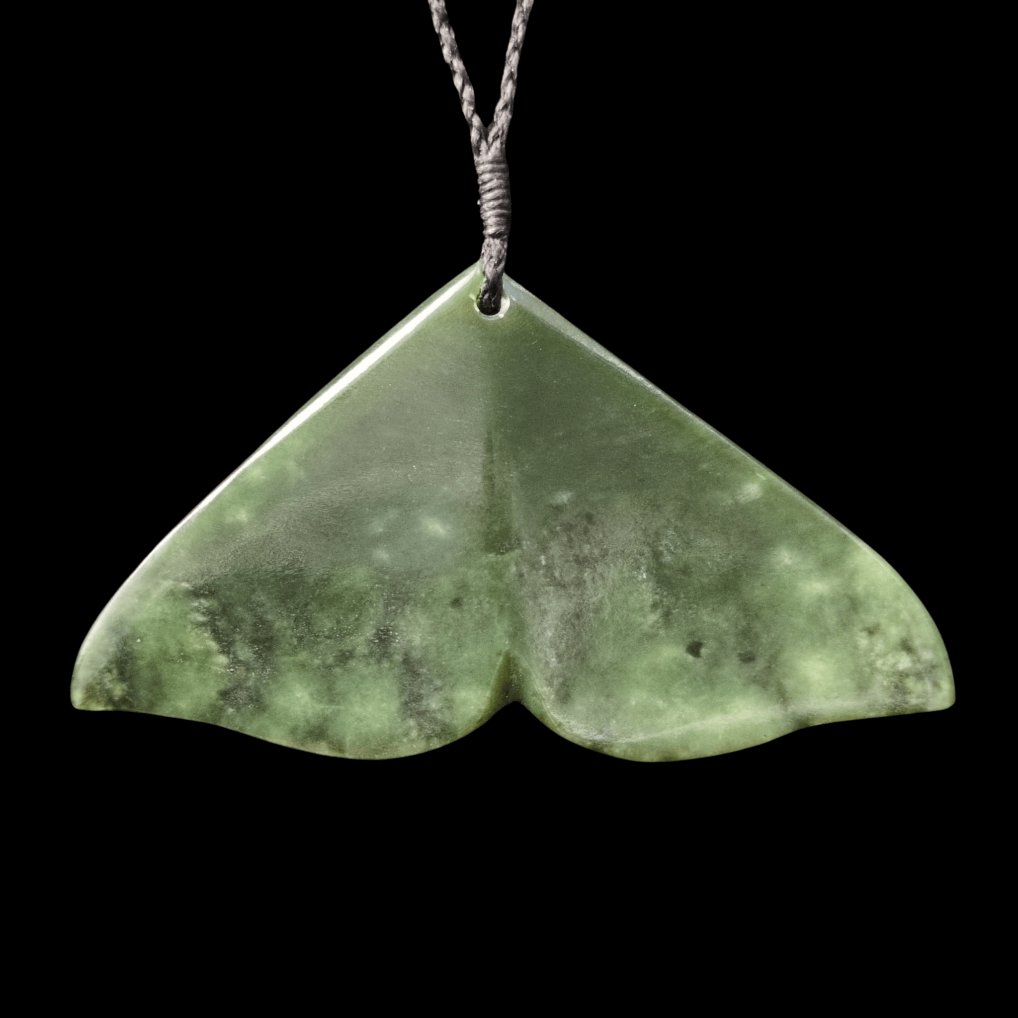 Hiku Tohorā Kawakawa - Greenstone Whale Tail Pendant - Sands Carving Studio