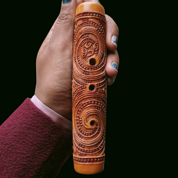 Kōauau - Antiqued Deer Bone Flute - Sands Carving Studio